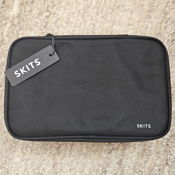 SKITS | Tablets & Accessories | Skits Geek Tech Case Electronics Bag ...